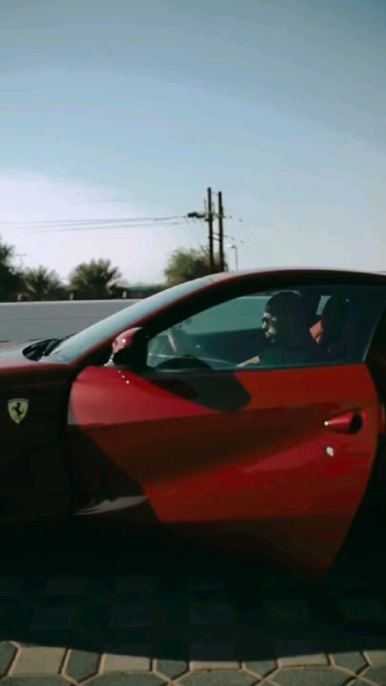 Desktop Andrew Tate Wallpaper | WhatsPaper