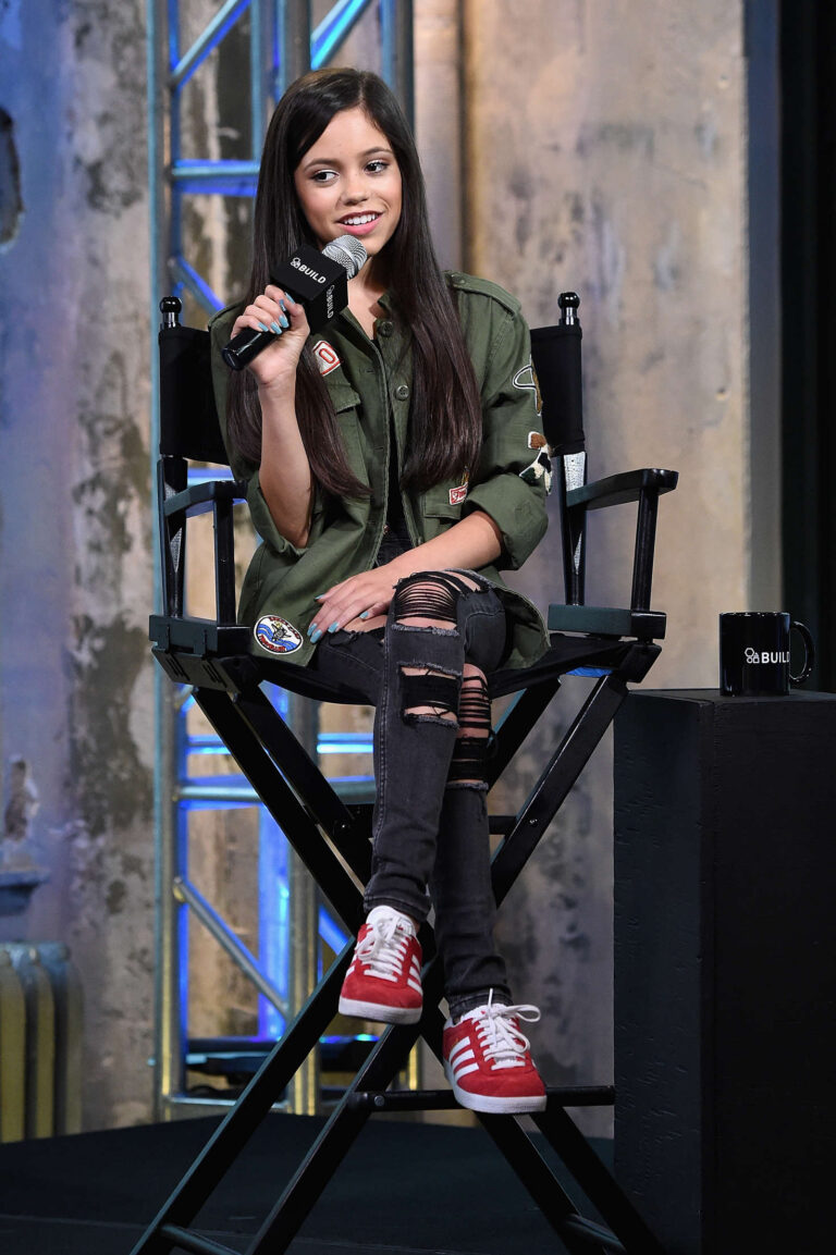 Jenna Ortega Wallpaper Whatspaper